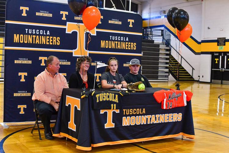PHOTO GALLERY: Tuscola softball player Faith Caldwell signs with ...