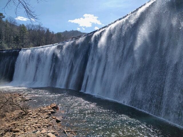 What's the fate of the Lake Logan dam? | News | themountaineer.com