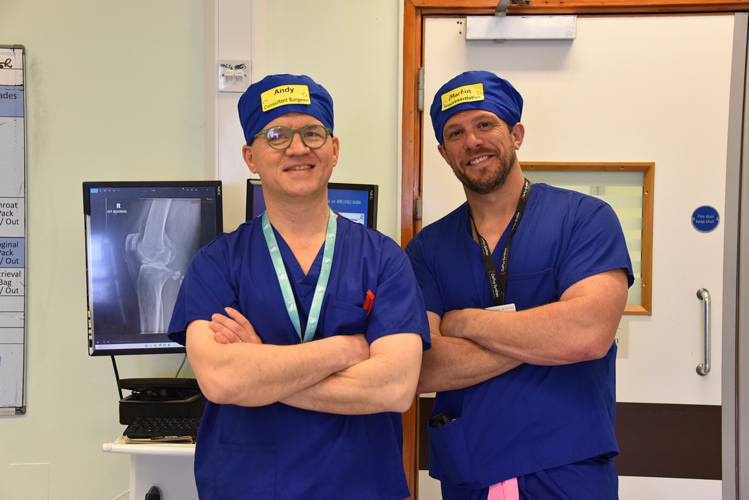 Hospital puts names on doctors’ hats to improve communication | Health ...