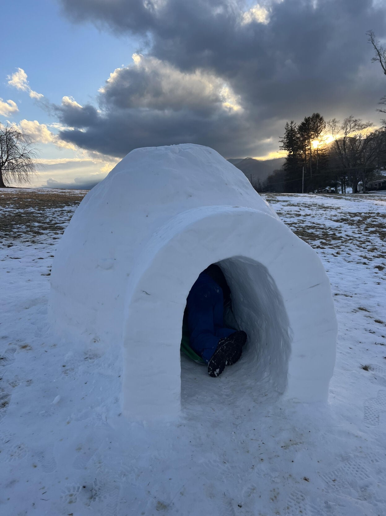 Defying gravity: Bethel kids realize dream of building an igloo | On ...