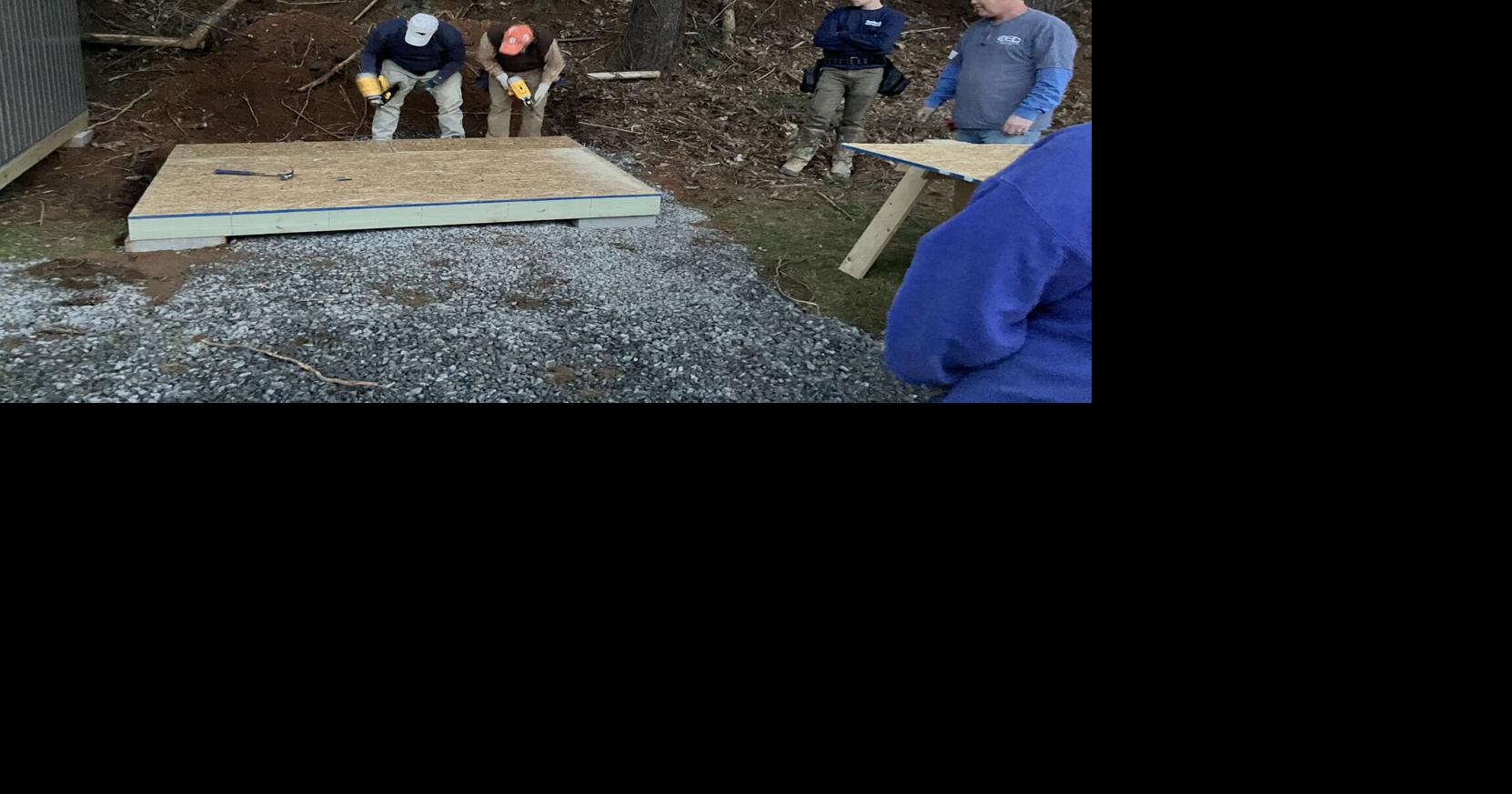 HCC construction students lend a hammer for Waynesville Housing ...