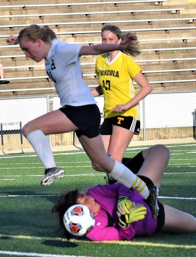 Tuscola forces draw with tough T.C. Roberson | Sports | themountaineer.com