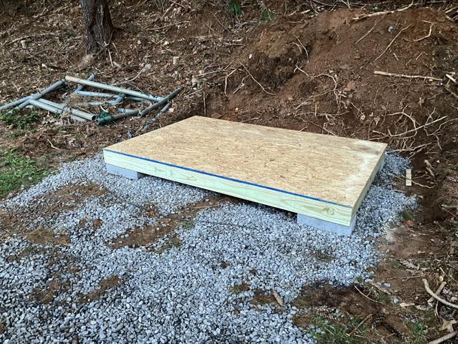 HCC construction students lend a hammer for Waynesville Housing ...