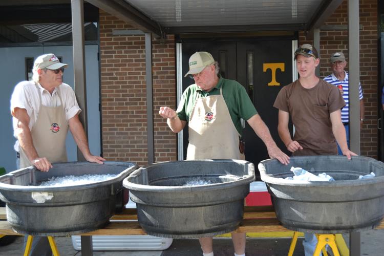 Cattlemen's beef roast ropes in great crowd | News | themountaineer.com