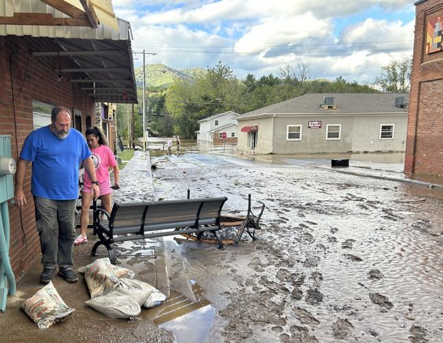 Middle-of-the-night sirens warned of mandatory flood evacuation in ...