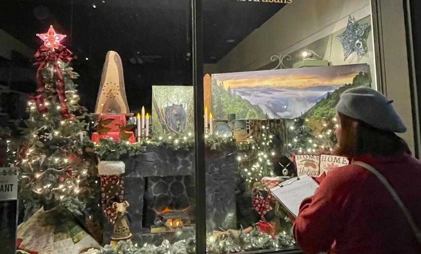 Winners chosen in Downtown Waynesville holiday window decorating ...