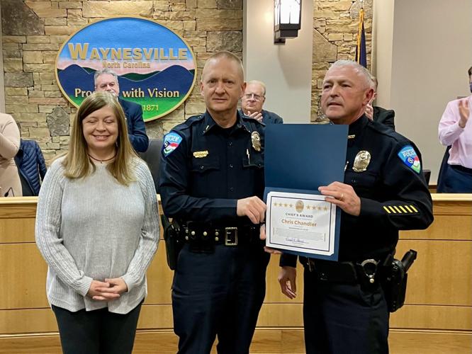 Waynesville police officers receive commendation | Life ...
