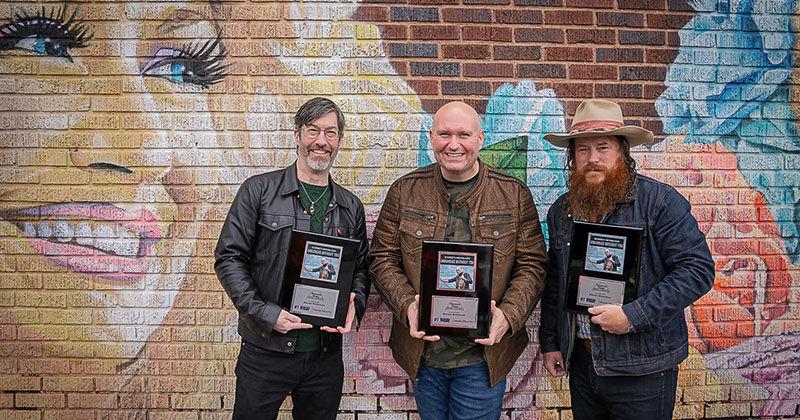 Darren Nicholson celebrates first No. 1 song as a solo artist | Arts ...
