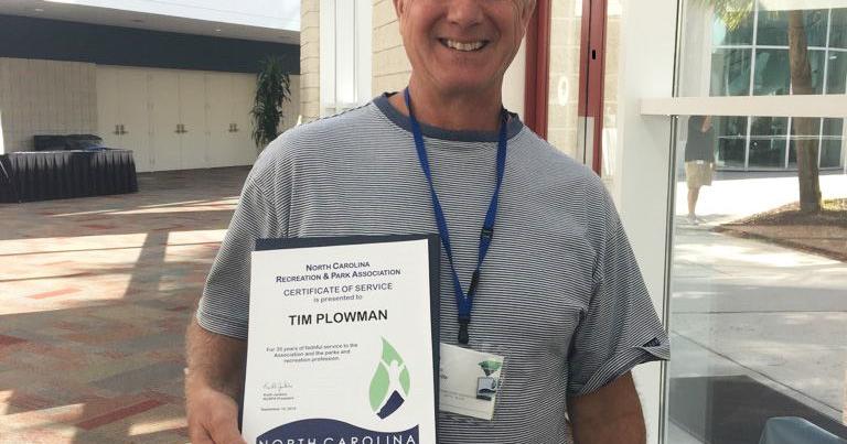 Plowman recognized for 35 years of service | Briefs | themountaineer.com