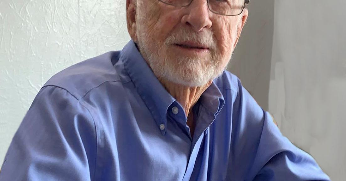 Kenneth Lowe | Obituaries | themountaineer.com