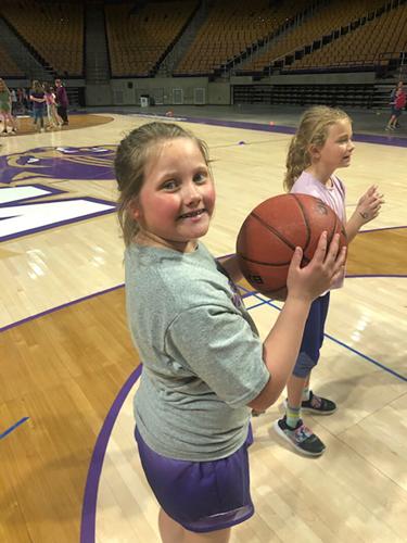 Junaluska Elementary students visit WCU | Life | themountaineer.com