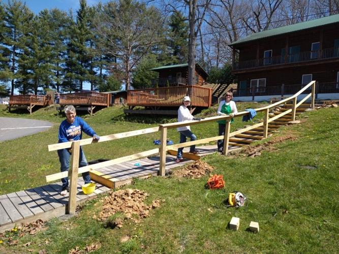 NOMADS Mission Volunteers serve at Lake Junaluska | Religion ...