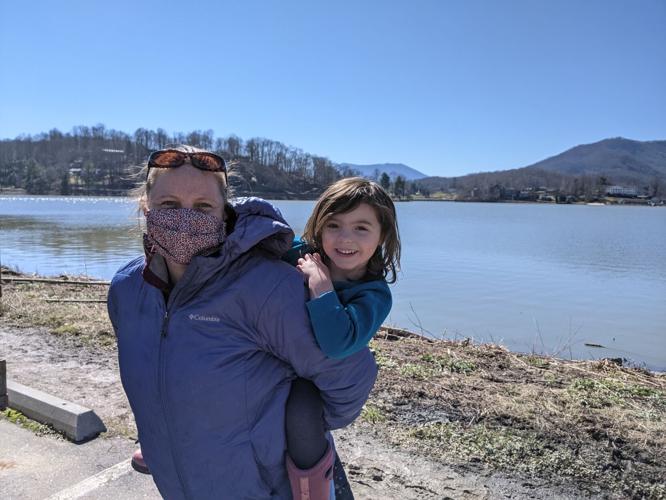 Volunteers turn out to help clean up Lake Junaluska | News ...