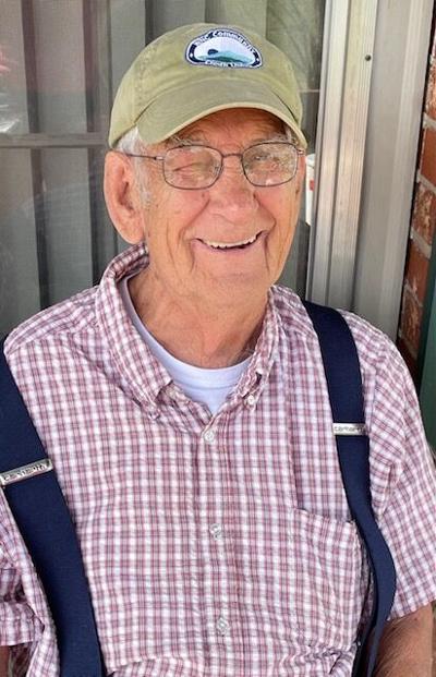 Collier 'Dick' Ray Hoglen | Obituaries | themountaineer.com