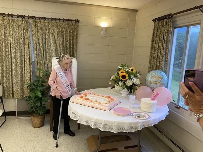 100 years and counting: Still sharp as a tack, Melba Willis recounts a ...