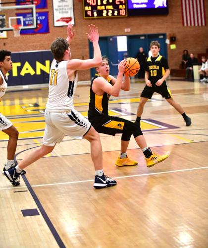 Tuscola basketball second round at Mount Tabor halftime photos ...