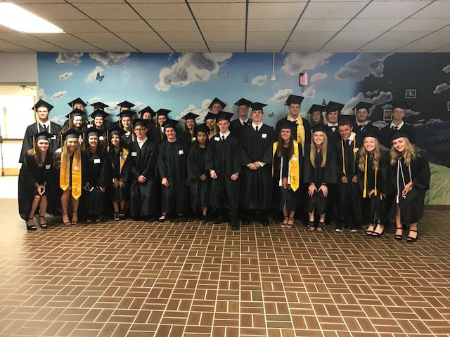 Tuscola seniors tour Jonathan Valley Elementary | Life | themountaineer.com