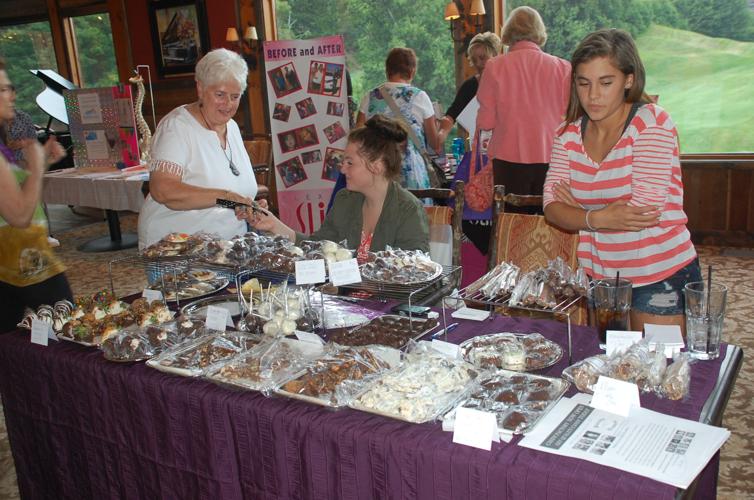 Ladies shop till they drop | News | themountaineer.com