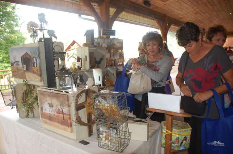 Ladies shop till they drop | News | themountaineer.com