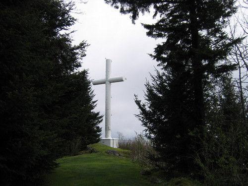 Mt. Lyn Lowry cross to glow bright again soon | News | themountaineer.com