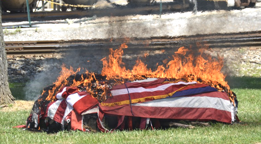 Retiring Old Glory: burning ceremony for used flags brings veterans ...