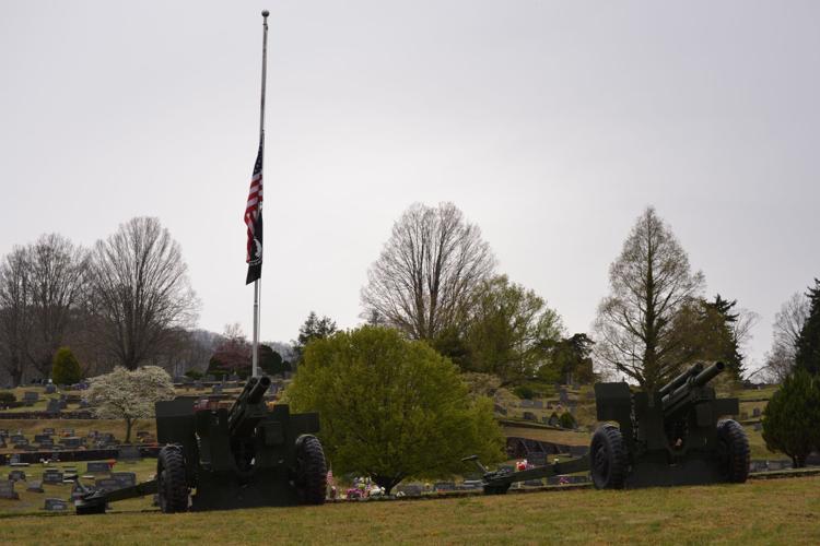 Gen. Mundy's funeral draws 300-plus military personnel | News ...