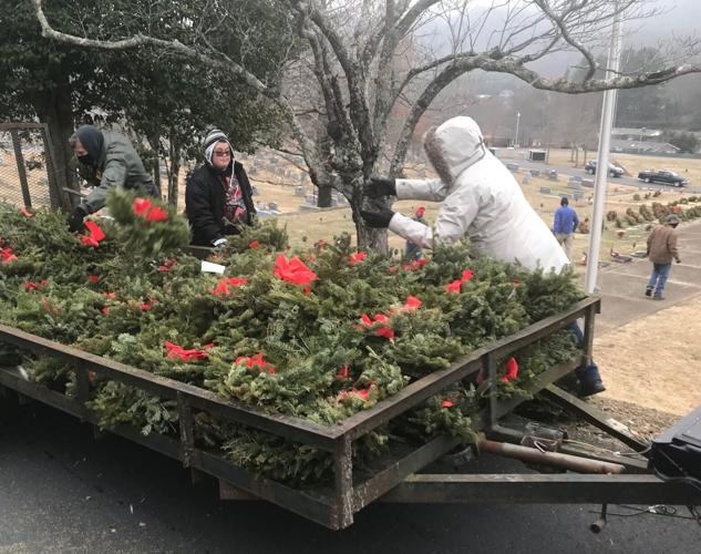 Help lay wreaths for veterans during Wreaths Across America | Veterans ...