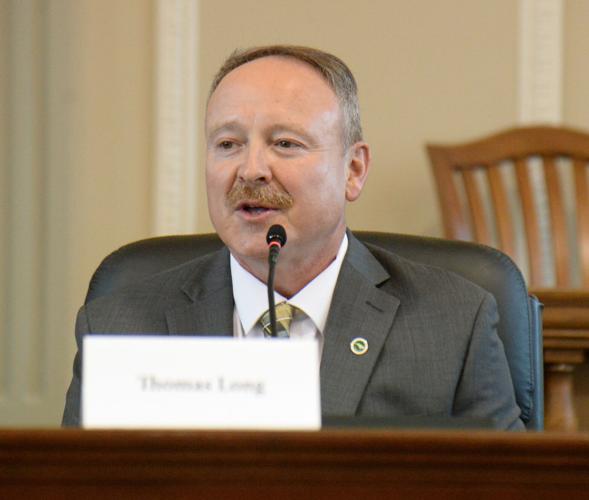 Incumbents hold edge in early voting for commissioner | | themountaineer.com