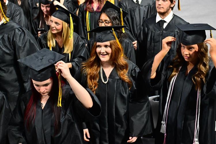 Turning the page: Mountaineers class of 2024 start a new chapter | News | themountaineer.com