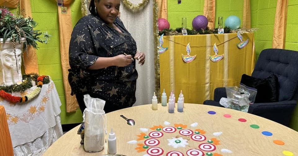 Seasons of Light event shines light on global Christmas traditions ...