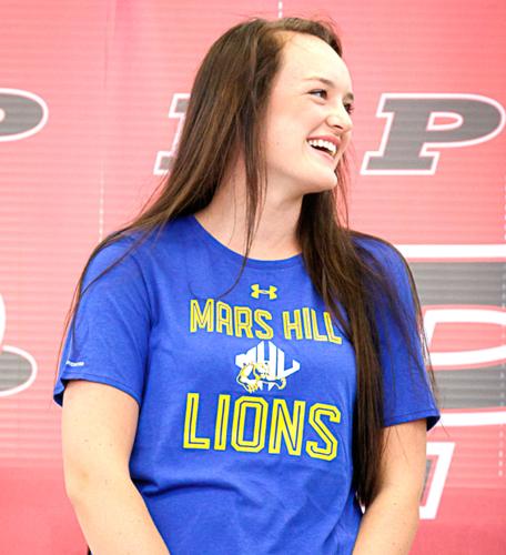 Webb inks deal with Mars Hill | Sports | themountaineer.com