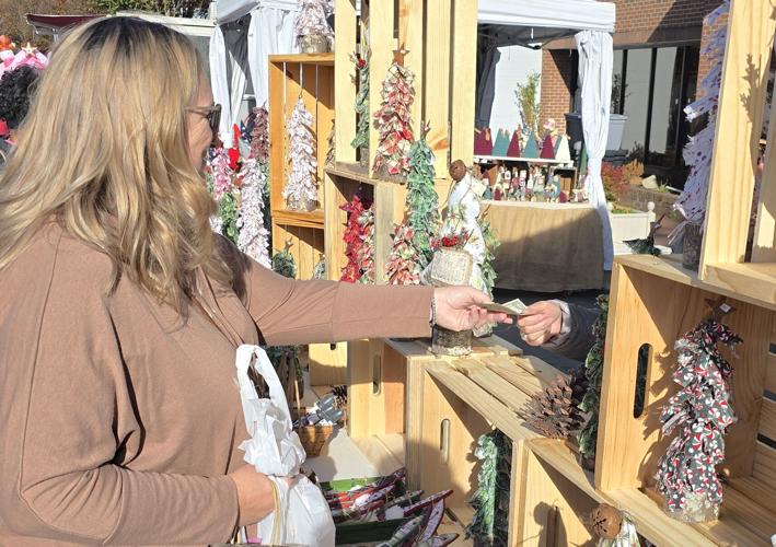 Christmas shopping season is make-or-break for local merchants ...