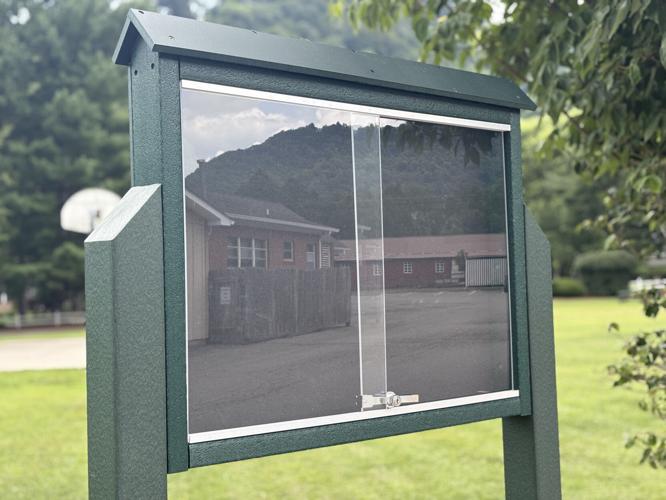 Show us a sign: County's low-tech solution for communication blackout ...