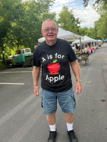 Apple Bake-Off to be held in memory of Farmers Market icon | Outdoors | themountaineer.com