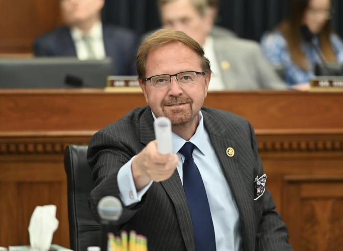 Congressman Edwards sworn in for second term, pledges to fix Washington ...