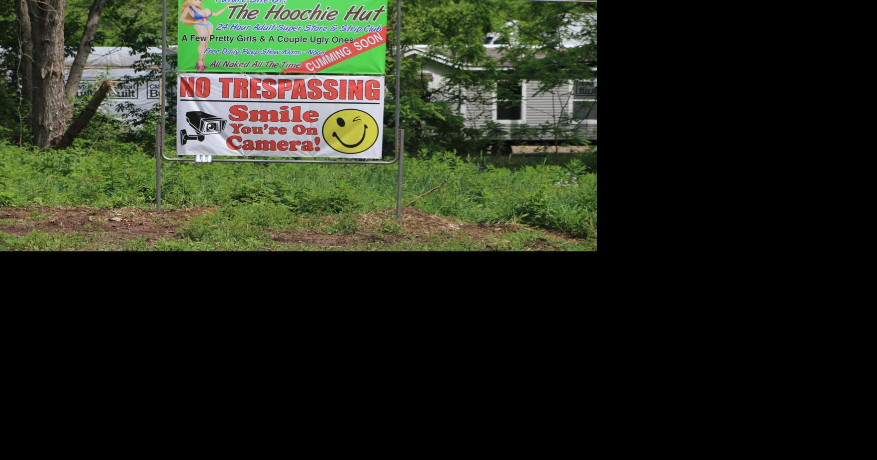 Hoochie Hut saga: sign is here to stay | News | themountaineer.com