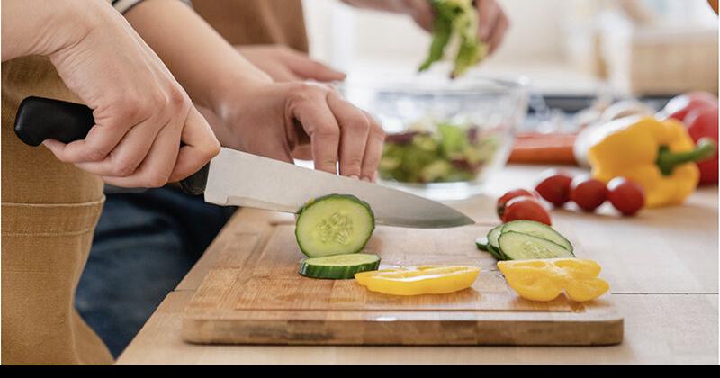 Sharpen those kitchen knife skills | Briefs | themountaineer.com