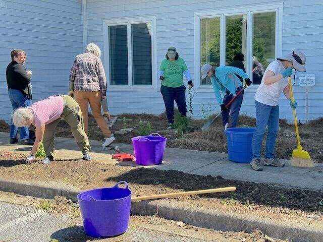 Native gardening project blooms thanks to Master Gardeners green thumbs ...