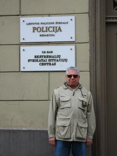 Tracking lost heirs: a tale of fortune, mishaps and mysterious family ...