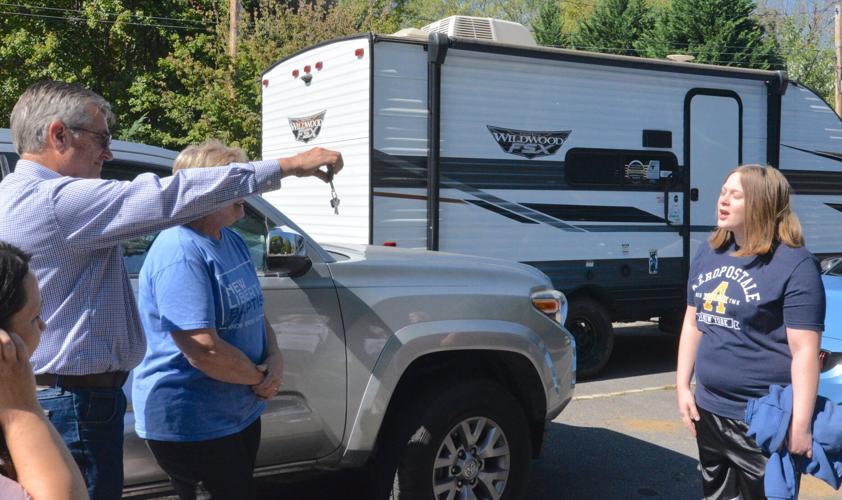 The flood left this single mom homeless, until a stranger gifted her a ...
