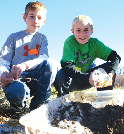 Sixth-grade students learn ecological literacy | Local News | themountainmail.com