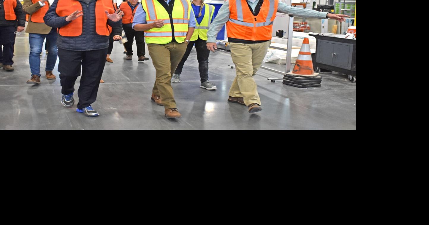 Governor visits Fading West | Local News | themountainmail.com