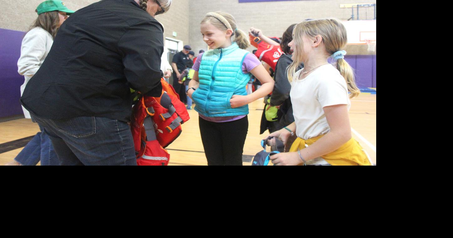 Longfellow students receive PFDs and safety lesson | Local News ...