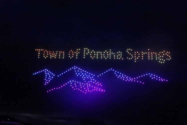 Inaugural drone show attracts hundreds, includes games and activities ...