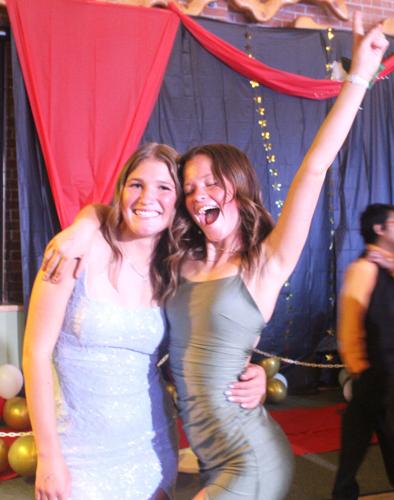 SHS students celebrate prom | Multimedia | themountainmail.com
