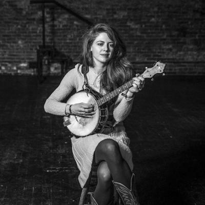 Freestyle banjo and vocals accompany Kelly Hunt’s tunes | Local News ...