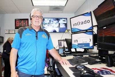 Sheriff dispatcher Darrell Pratt retires | Local News | themountainmail.com