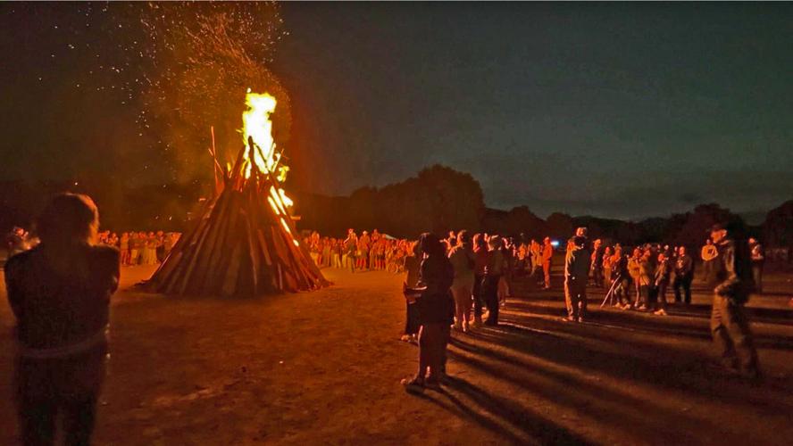 Annual bonfire celebrates homecoming 2024 | Multimedia ...