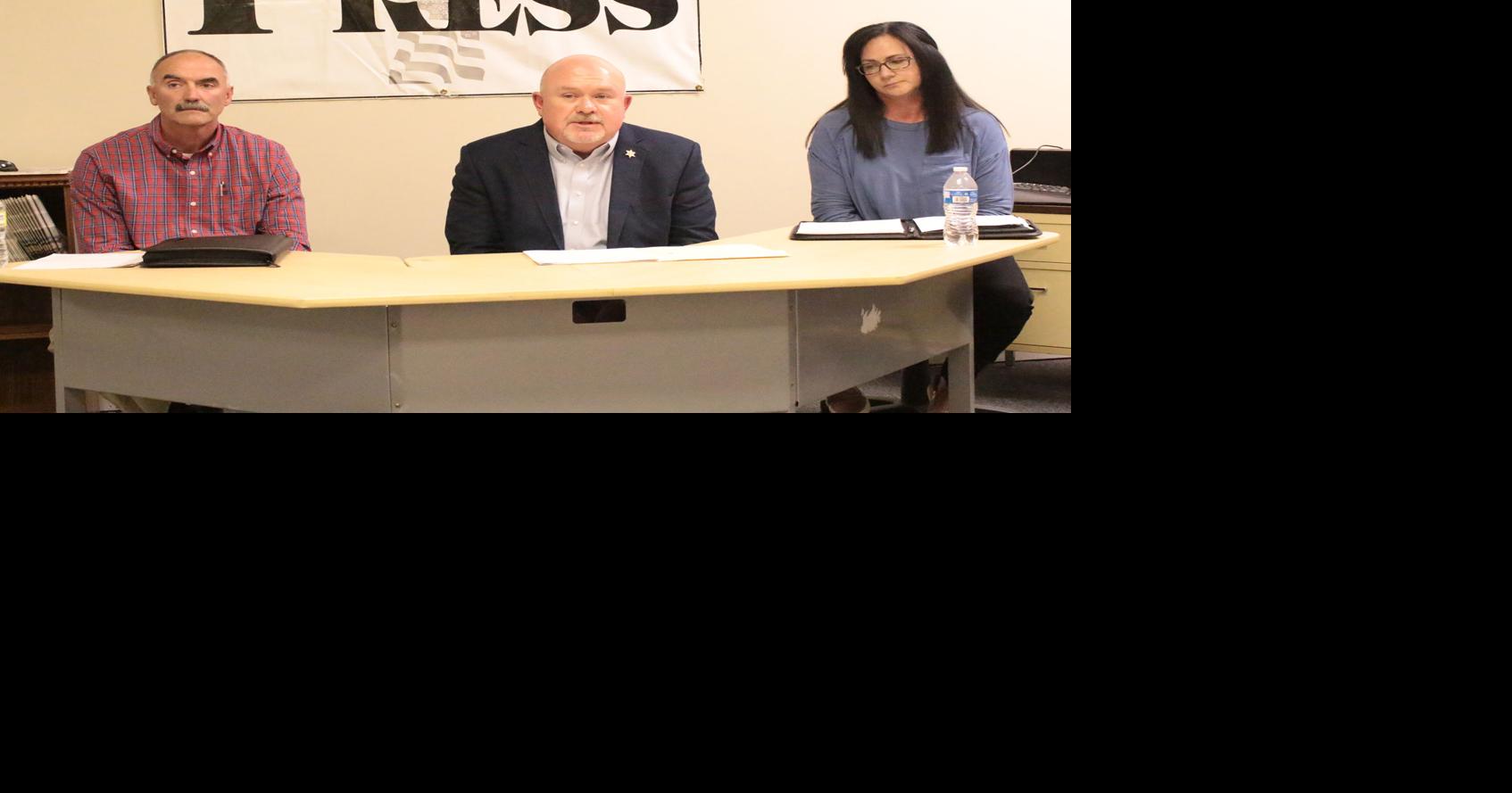 From left, sheriff candidates Wayne Barton, Robbie Goins and Jami Hall ...