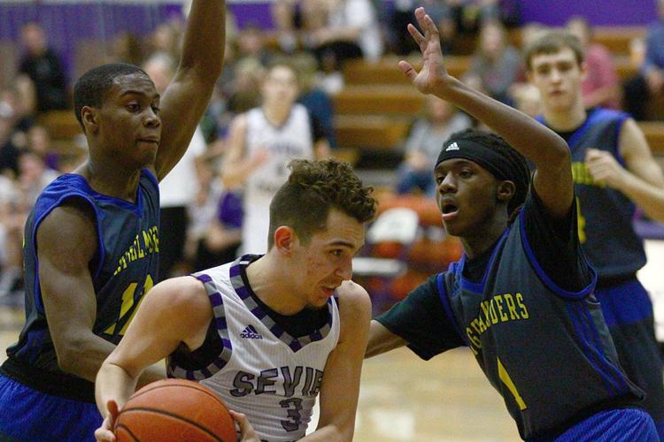 Senior duo sparks Bears to win over G-P | Sports | themountainpress.com